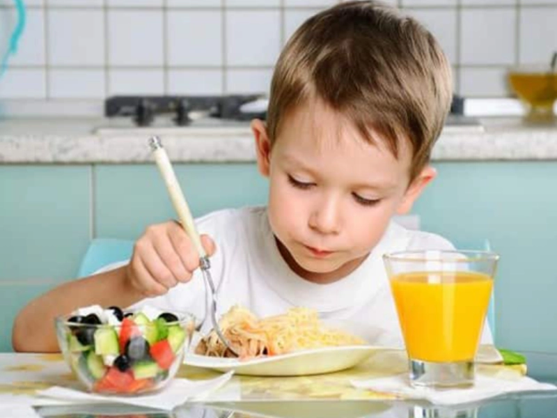 Trẻ kém hấp thu dinh dưỡng nên bổ sung gì cho sự phát triển toàn diện ở ...